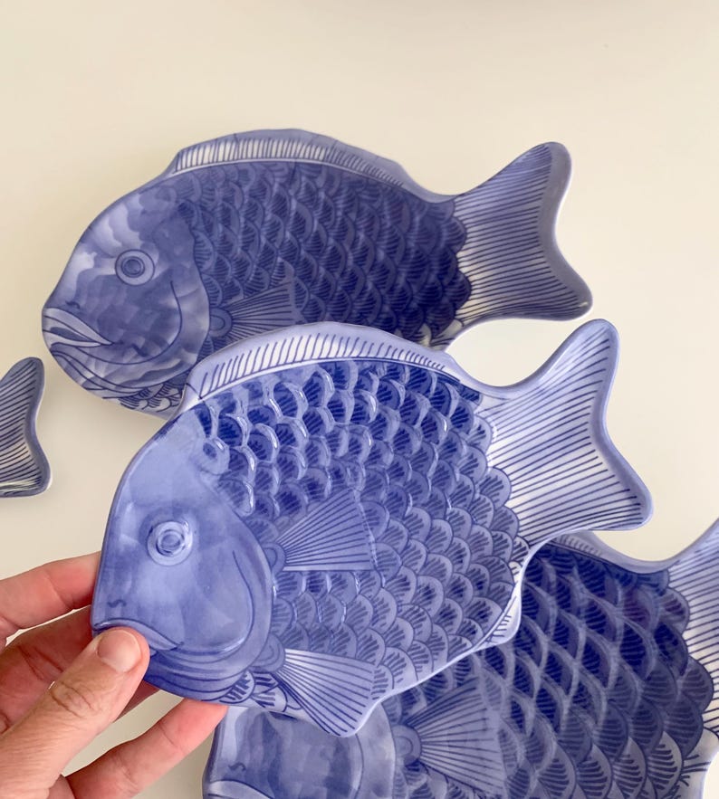 Set of 4 Vintage Melamine Blue Fish Plates. 2 Dinner and 2 Lunch ...