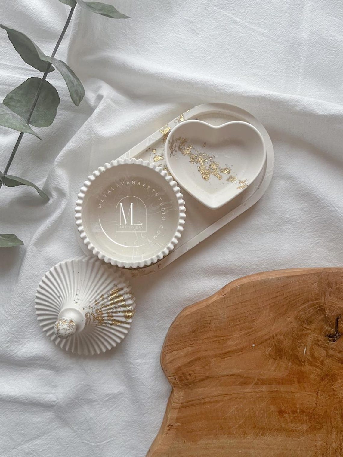 Stylish Gift Set | Jewelry Set | Oval Tray | Heart Container | Set of ...