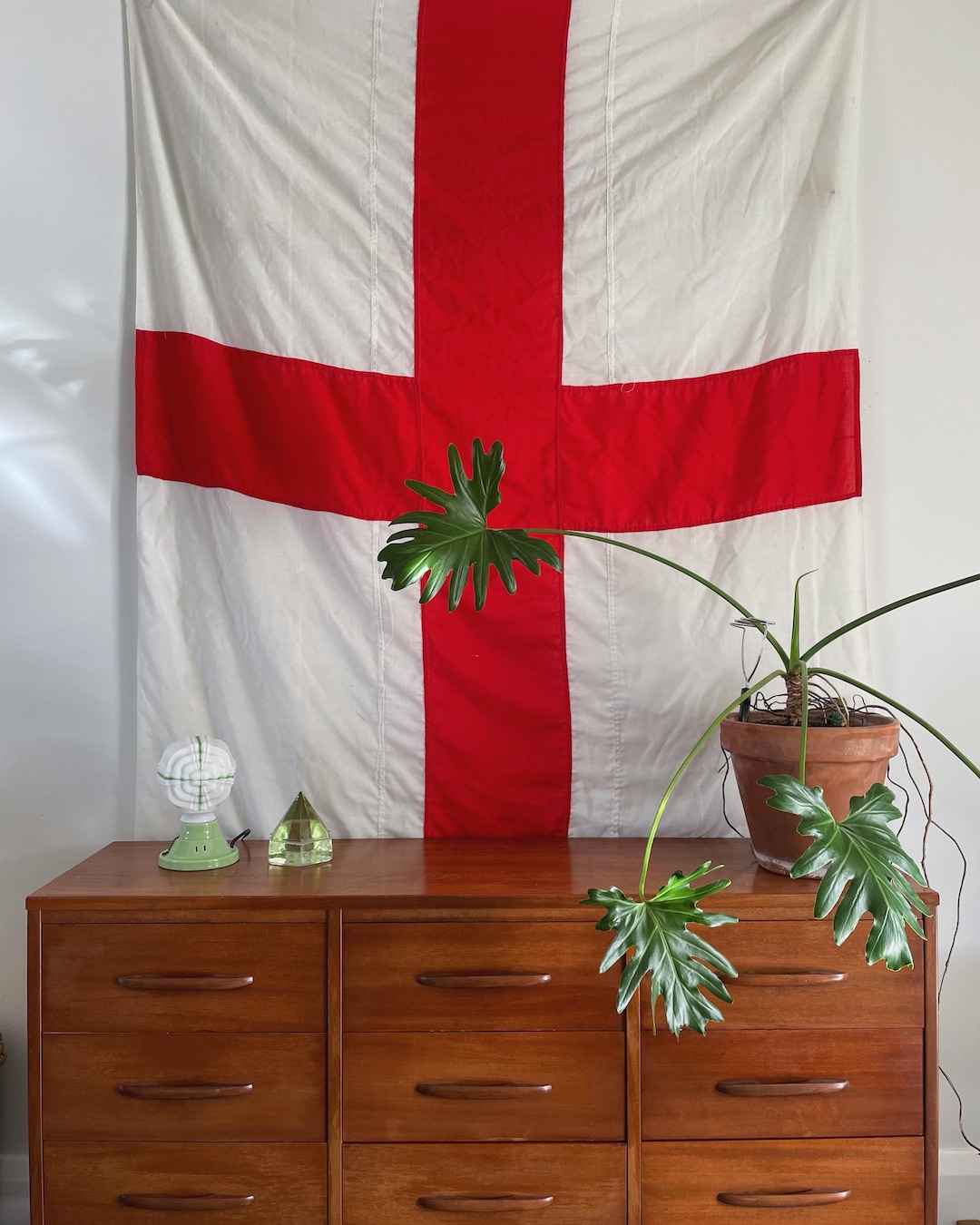 Vintage Flag of England - Saint George’s Cross Flag - Guernsey Flag ...