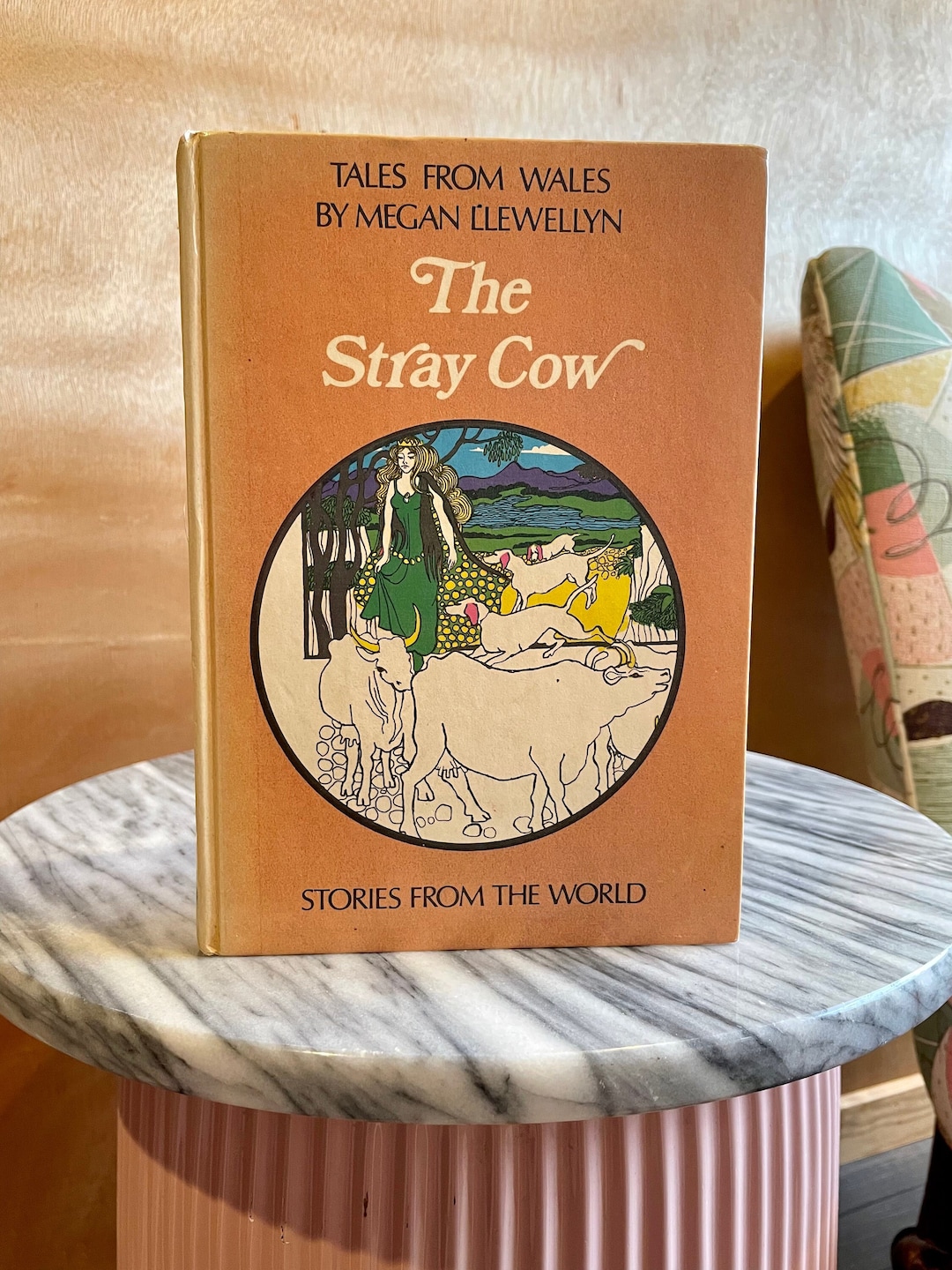 First Edition 1971 Welsh Fairy Tale Book the Stray Cow - Etsy UK
