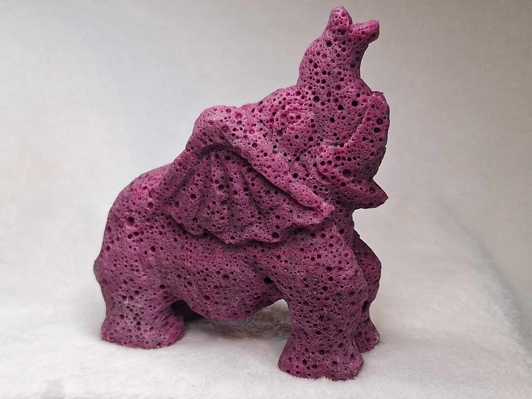 Real Honeycomb Ruby Elephant Animal Carving / Trunk up / UV Reactive ...