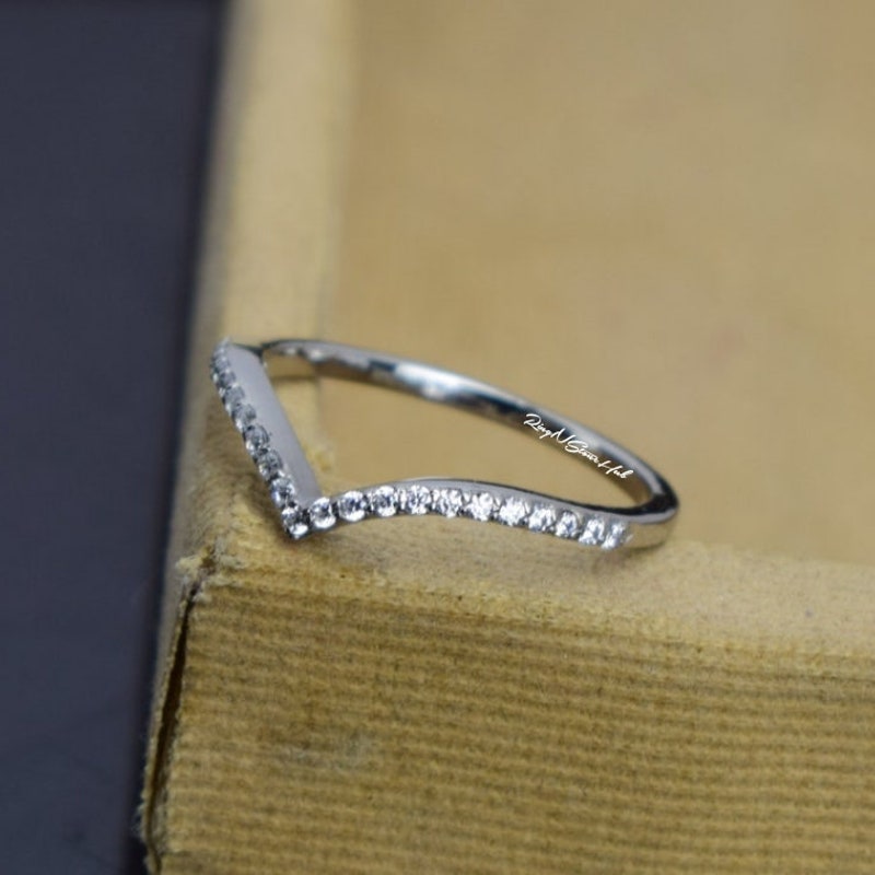 V Shaped Ring - Etsy