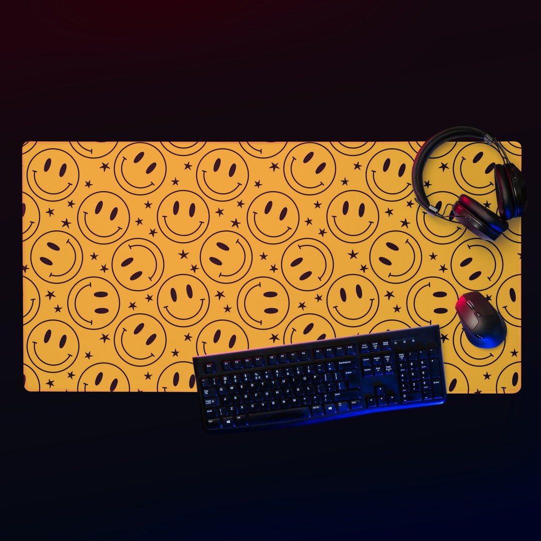 Smiley Face Desk Mat, Trendy Gamer Mouse Pad (36" × 18") - Etsy