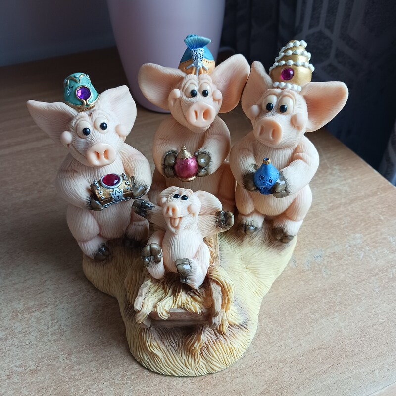 Piggin Collectables - Etsy UK