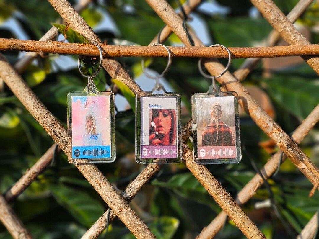 Taylor Swift Suprise Song Keychain - Etsy