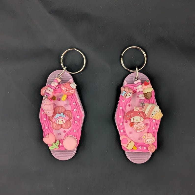 Decoden Keychain: HK & Friends Charm - Etsy
