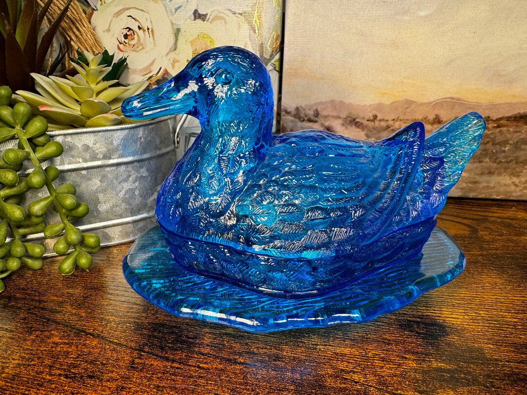 Vintage Fenton for L.G. Wright Colonial Blue Glass Duck on Water Nest ...