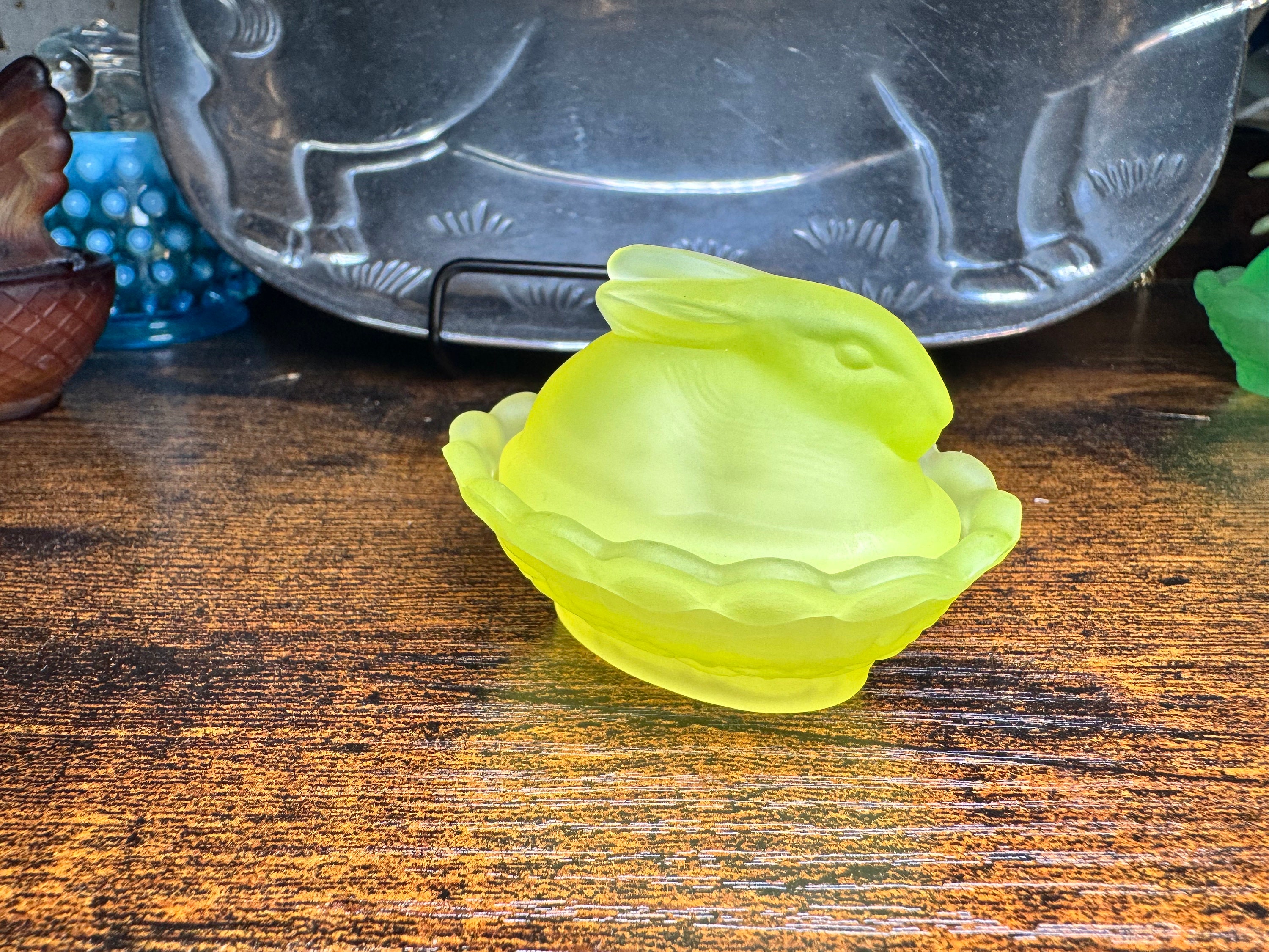 Vintage Boyd Crystal Art Glass Yellow Frosted Satin Vaseline UV Glass ...