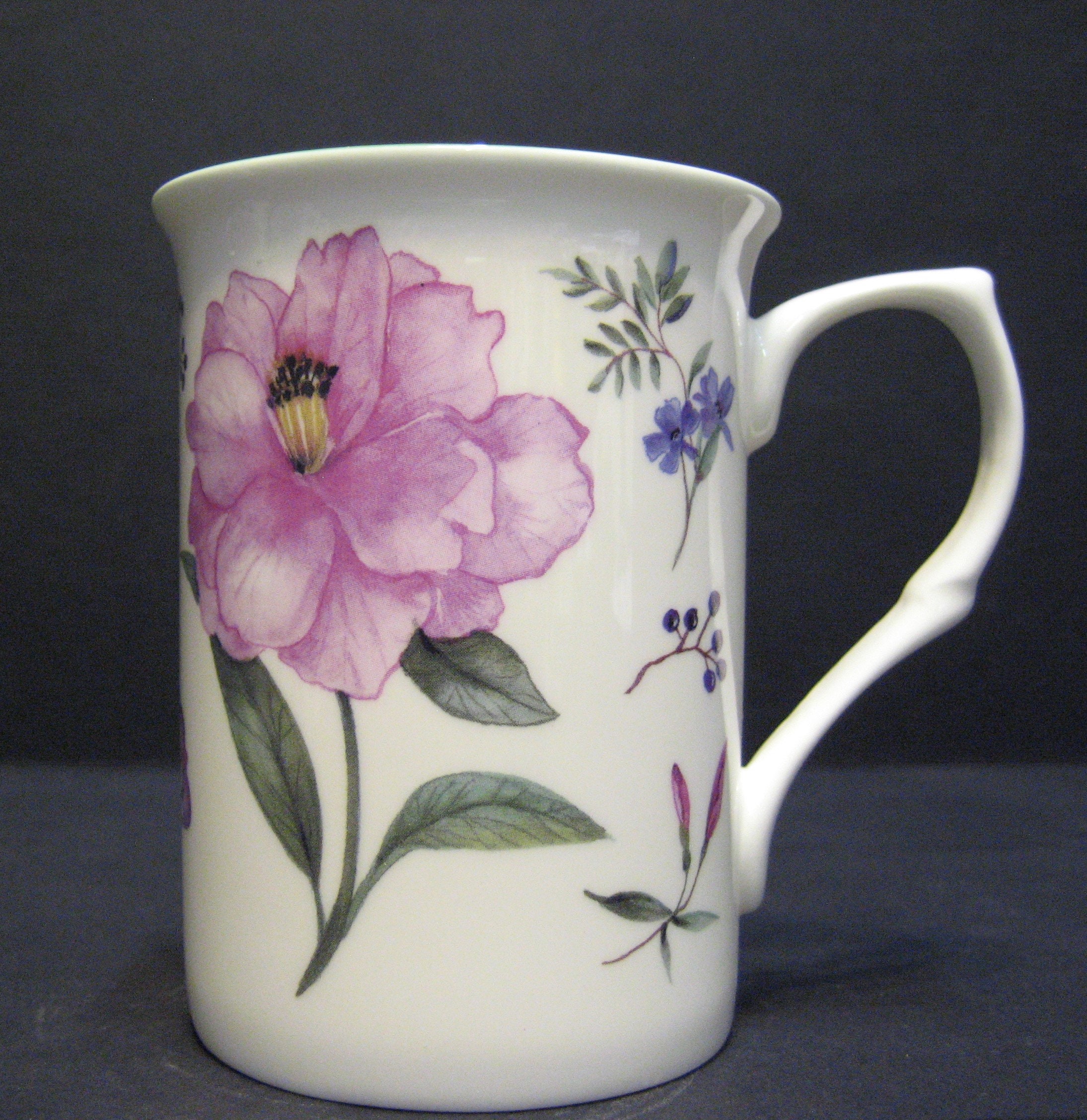 Set of 3/6 Mugs English Meadow Fine Bone China Mugs Castle Shape 10oz ...