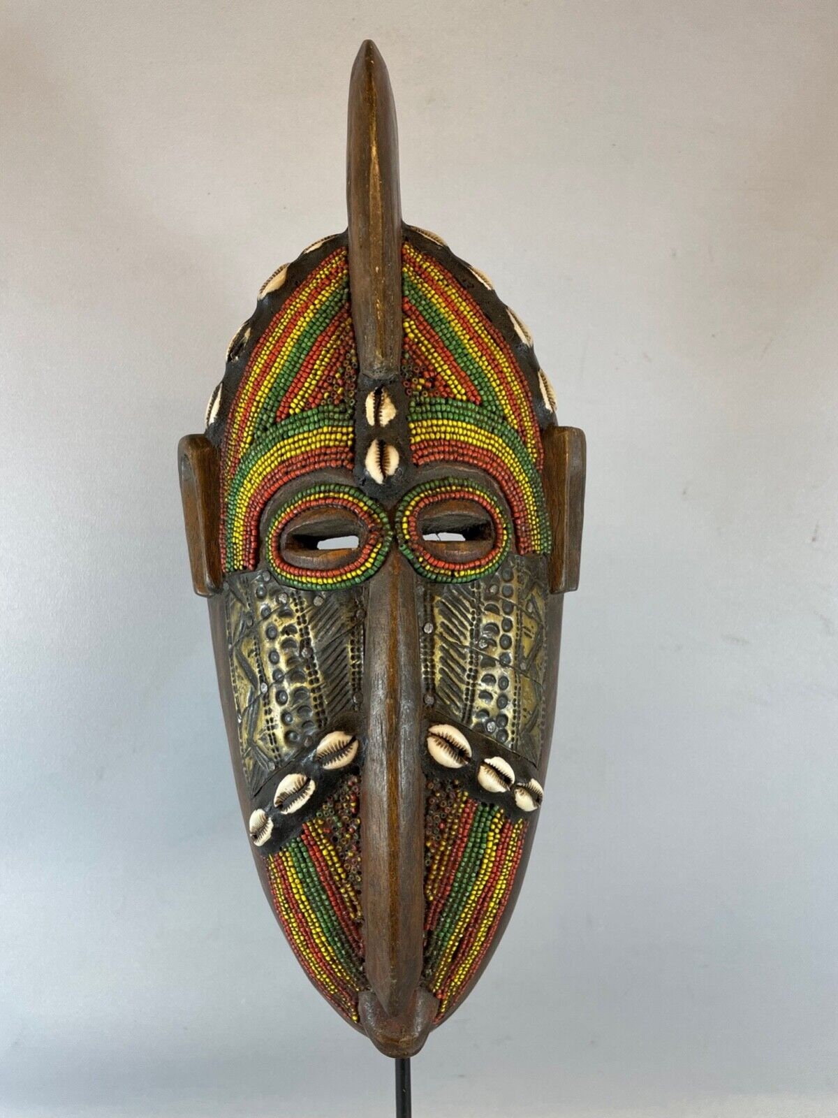 230628 African Marka N'toma Ceremonial Mask With Beads an Copper Mali ...