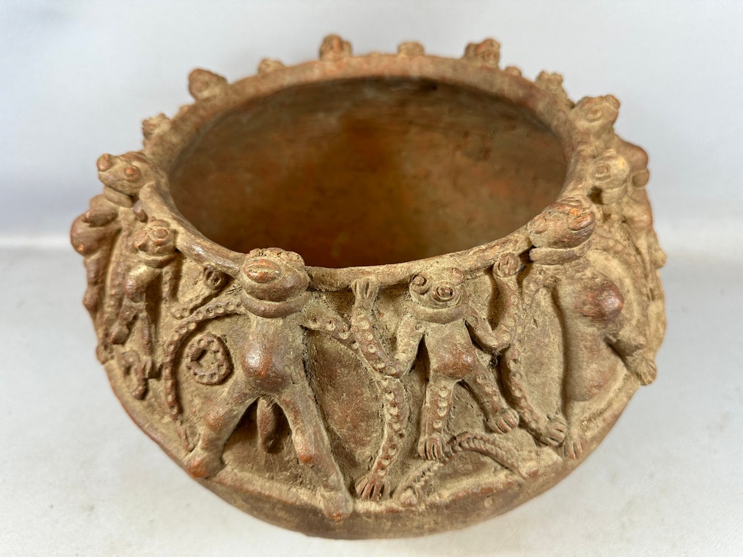 240645 - Old Terracotta African Mambila Pot - Cameroon. - Etsy