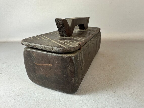 240107 - African Ethiopian wooden Carved Box - Ethiop… - Gem