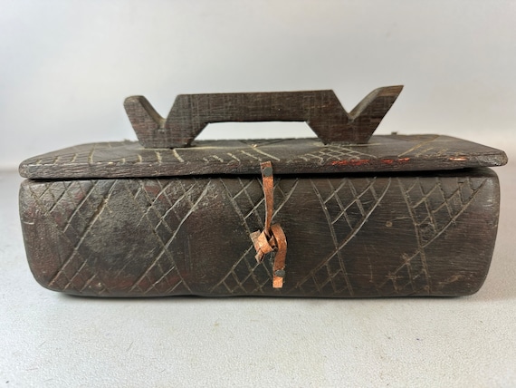240107 - African Ethiopian wooden Carved Box - Ethiop… - Gem
