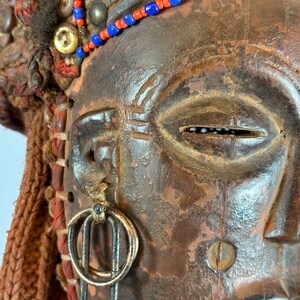 240433 - Rare African Mwana Pwo Mask From the Chokwe - Certificate ...
