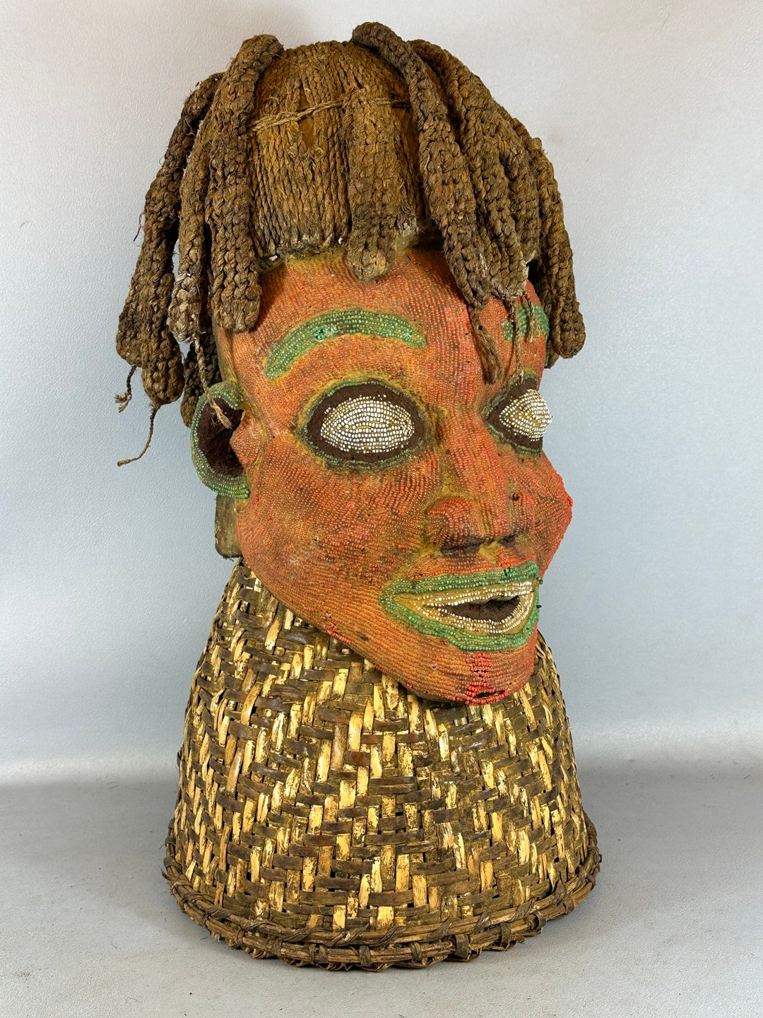 240427 - Old African Bamun Head Mask With Beads on Basket - Cameroon ...