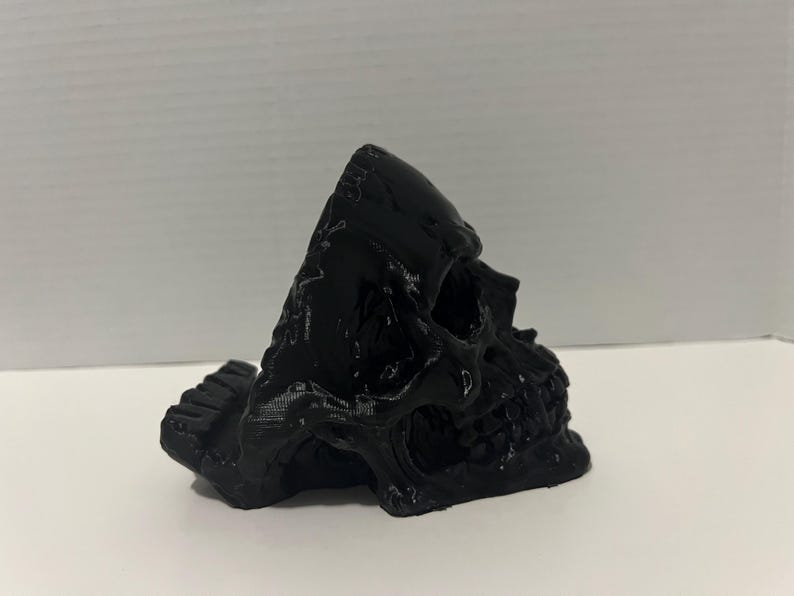 3D Printed Skull Phone Stand: Gothic Desk Organizer, Halloween Decor - Etsy