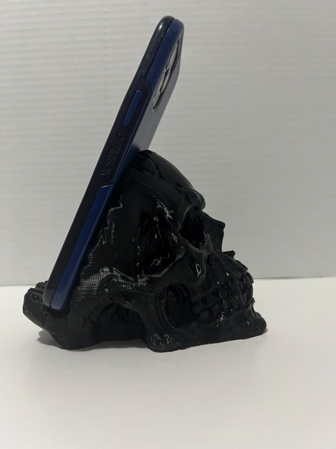 3D Printed Skull Phone Stand Gothic Desk Decor Creepy Halloween Gift ...