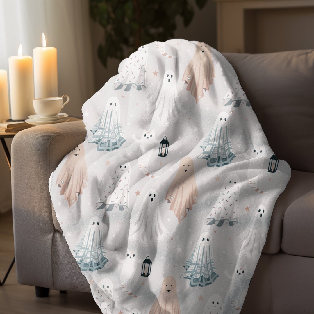 Ghost Halloween Blanket, Funny Halloween Throw, Cute Sheet Ghosts, Cozy ...