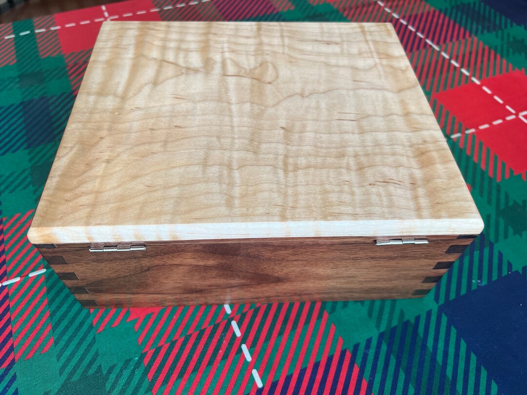 Walnut and Curly Maple Box, Cigar Box 10 3/4 X 8 1/4 X 4 1/8 Inches. - Etsy