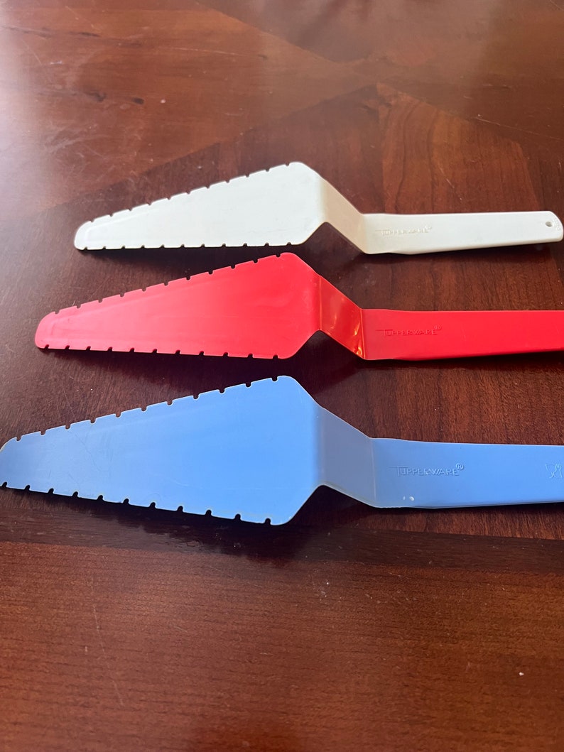 Vintage Tupperware Cake Pie Cutter Server Knife Cut N Serve Dessert ...