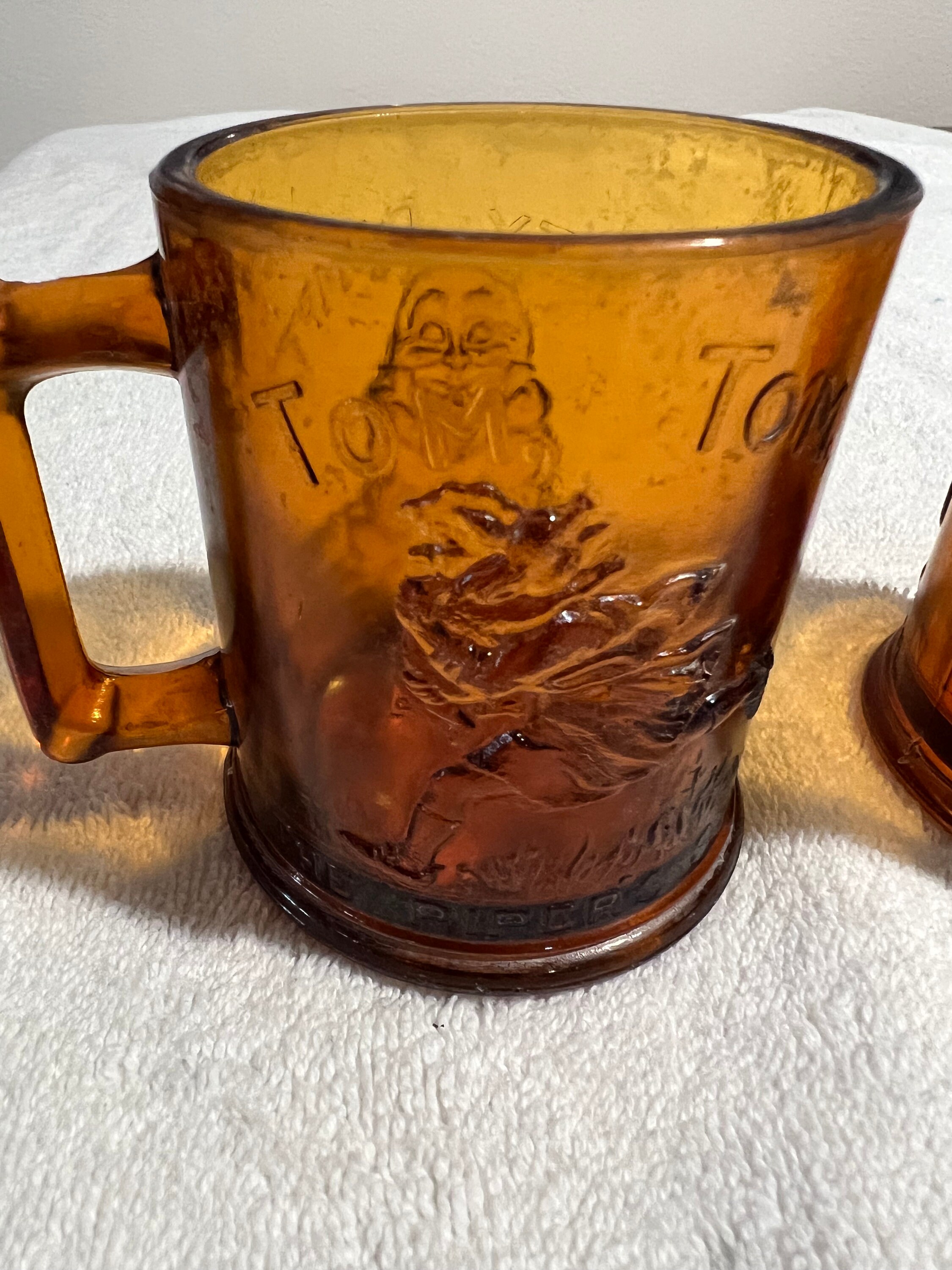 Vintage Set of 2 Amber Glass Mug Cup Humpty Dumpty and Tom Tom the ...