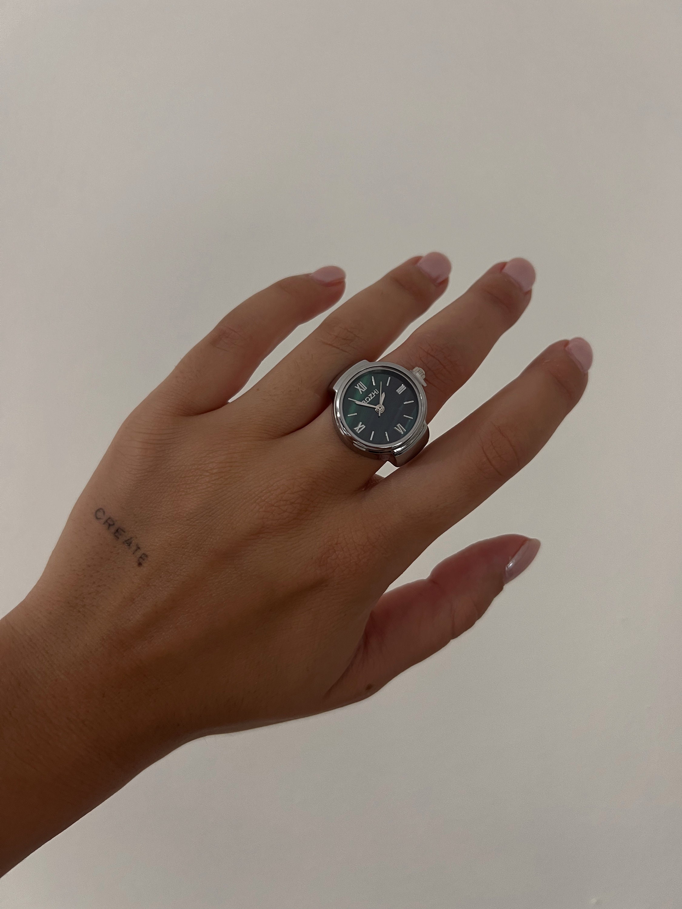 Vintage-inspired Chunky Mini Ring Watch Mini Vintage Watch Ring, Quartz ...