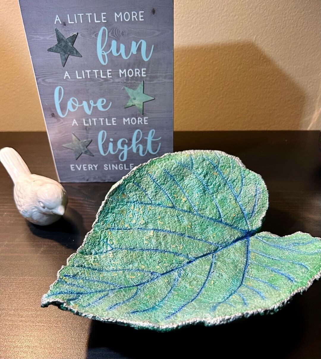 Heart-shaped Cast Concrete Leaf 8 Long X 6.5 Wide - Etsy