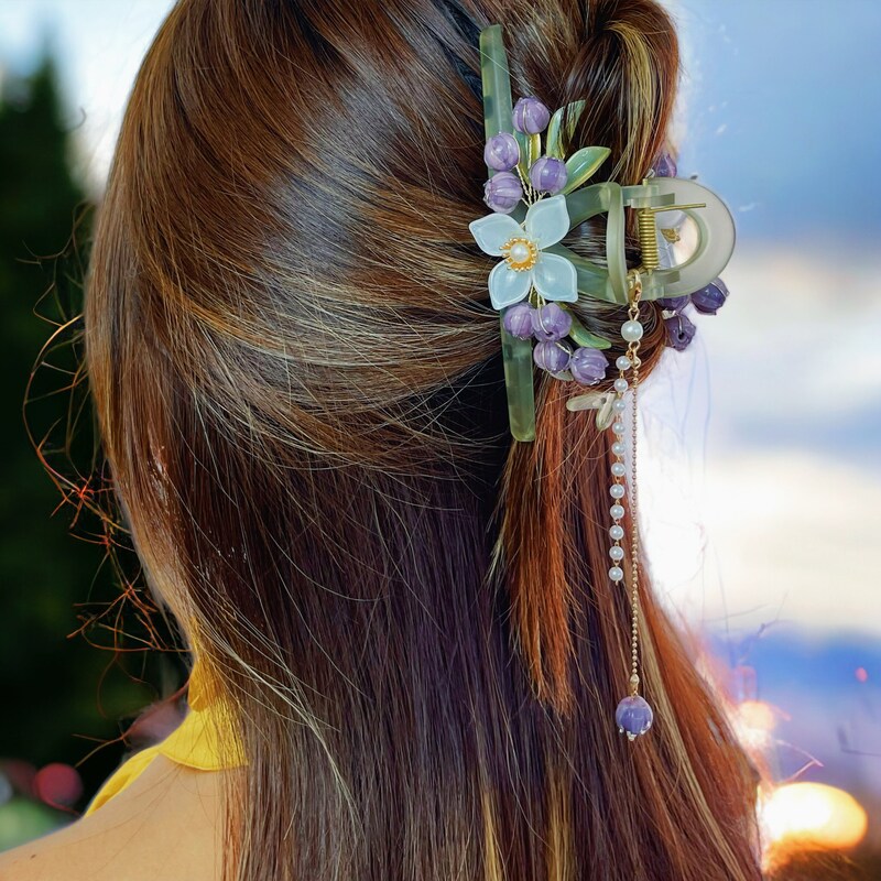 Lily Hair Clip - Etsy