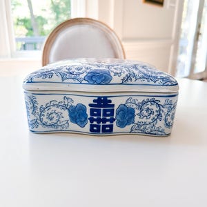 Porcelain Blue & White Chinoiserie Box With Lid - Etsy