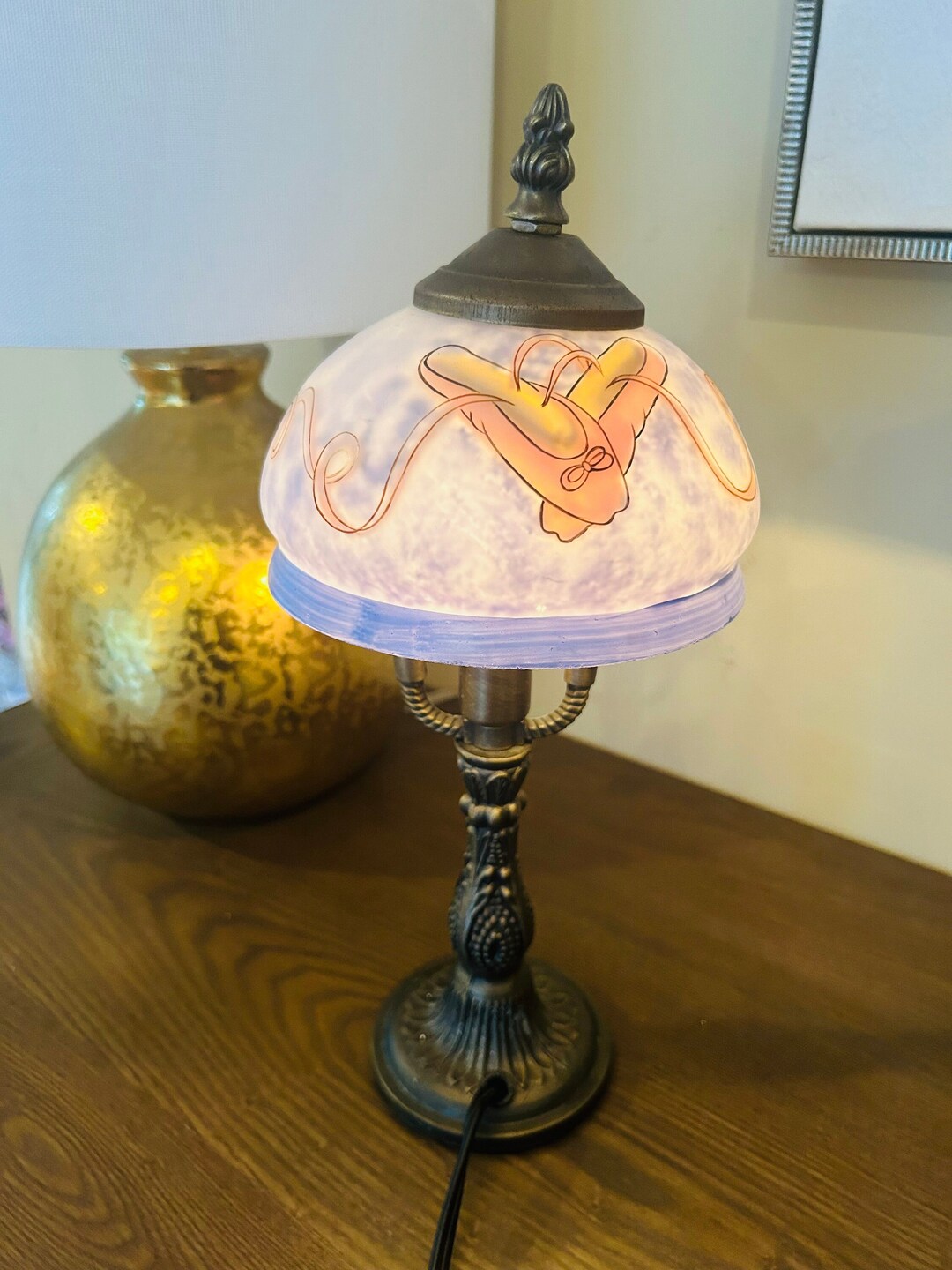 Vintage Purple Stained Glass Shade Tiffany Style Ballet Shoes Desk Lamp ...