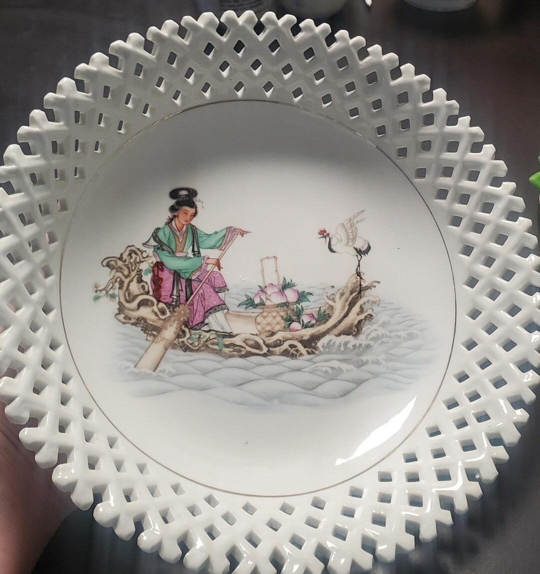 Chinese Themed Collectible Plate , Porcelain Wares Chinoserie Lattice ...
