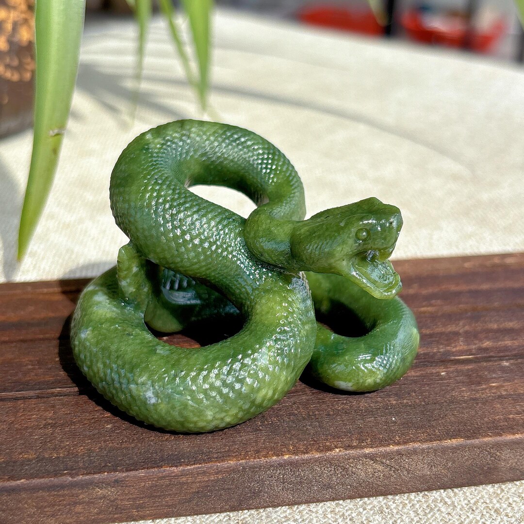 Natural Hsiuyen Jade Snake,quartz Crystal Snake,mineral Specimen ...