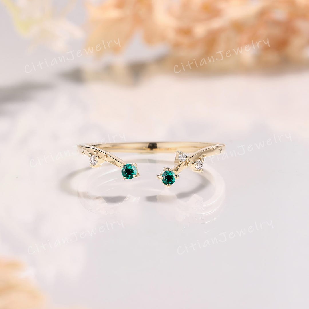 Unique Star Ring Emerald Open Wedding Band Solid Gold Star Ring Curved ...