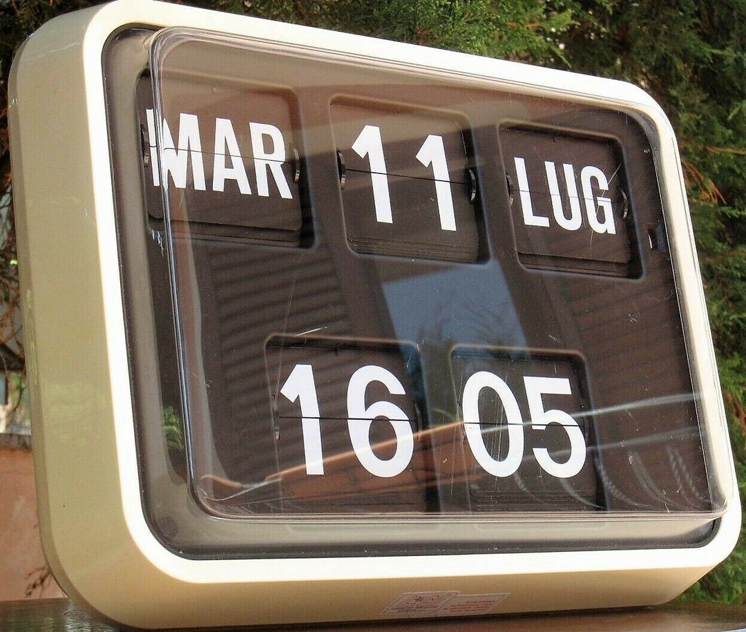 Original Vintage Twemco Flip Clock With Pilot Card Included - Etsy