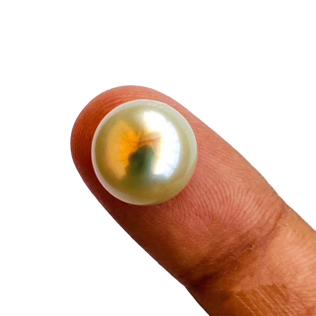 Green Light Basra Pearl 100% Natural Beautiful Fresh Water Pearl Oval ...