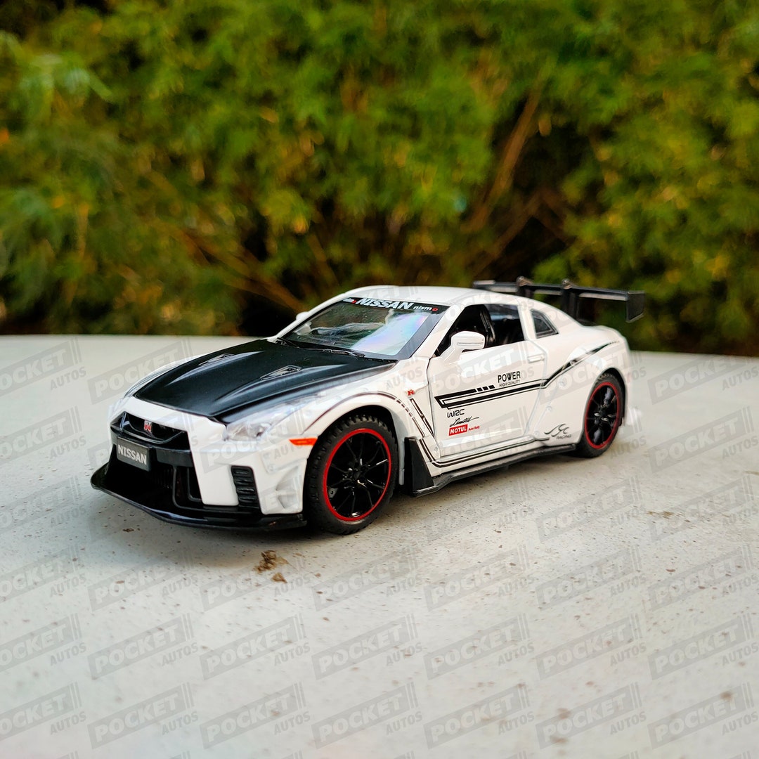 Nissan GTR R35 Diecast Alloy Car Model Rare Collectable Car Lover ...