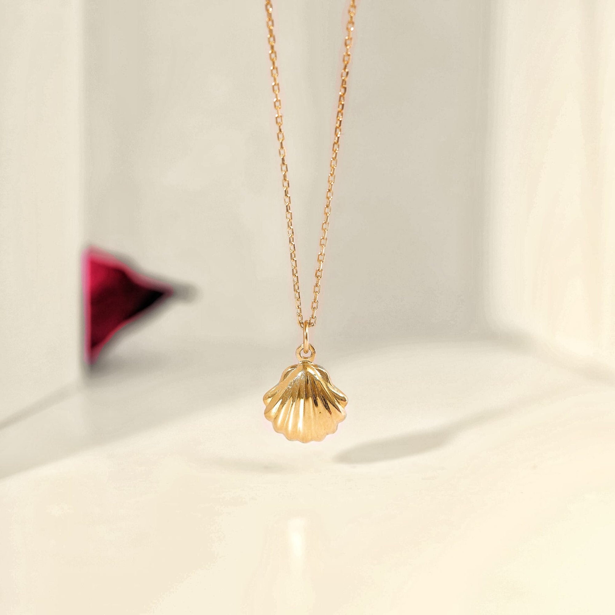 14K Gold Sea Shell Necklace Solid Gold Seashell Charm - Etsy