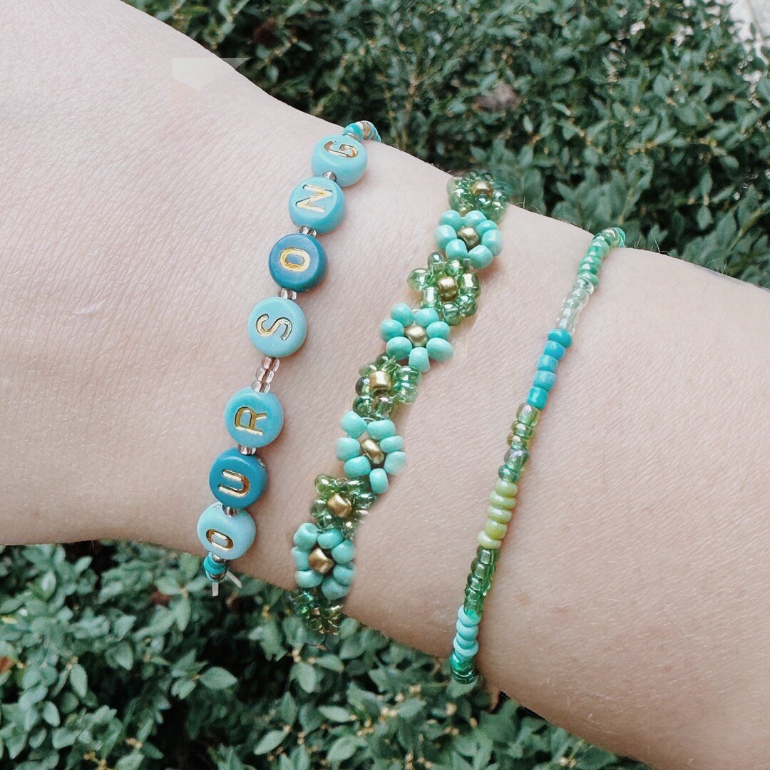 Taylor Swift's Debut Friendship Bracelet Set - Etsy