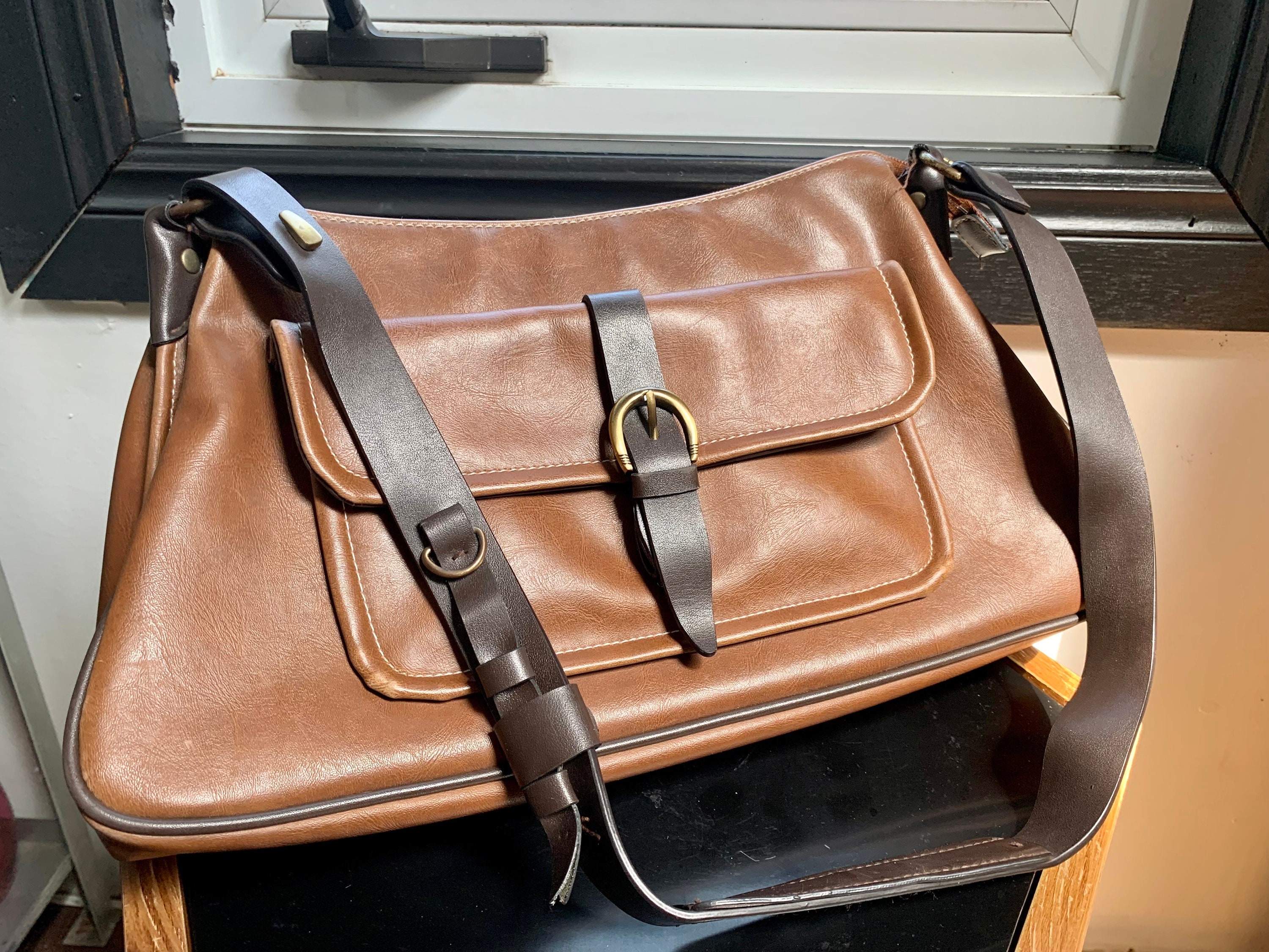 Vintage Tan/light Brown Leather Shoulder Bag Adorned W/dark Brown ...