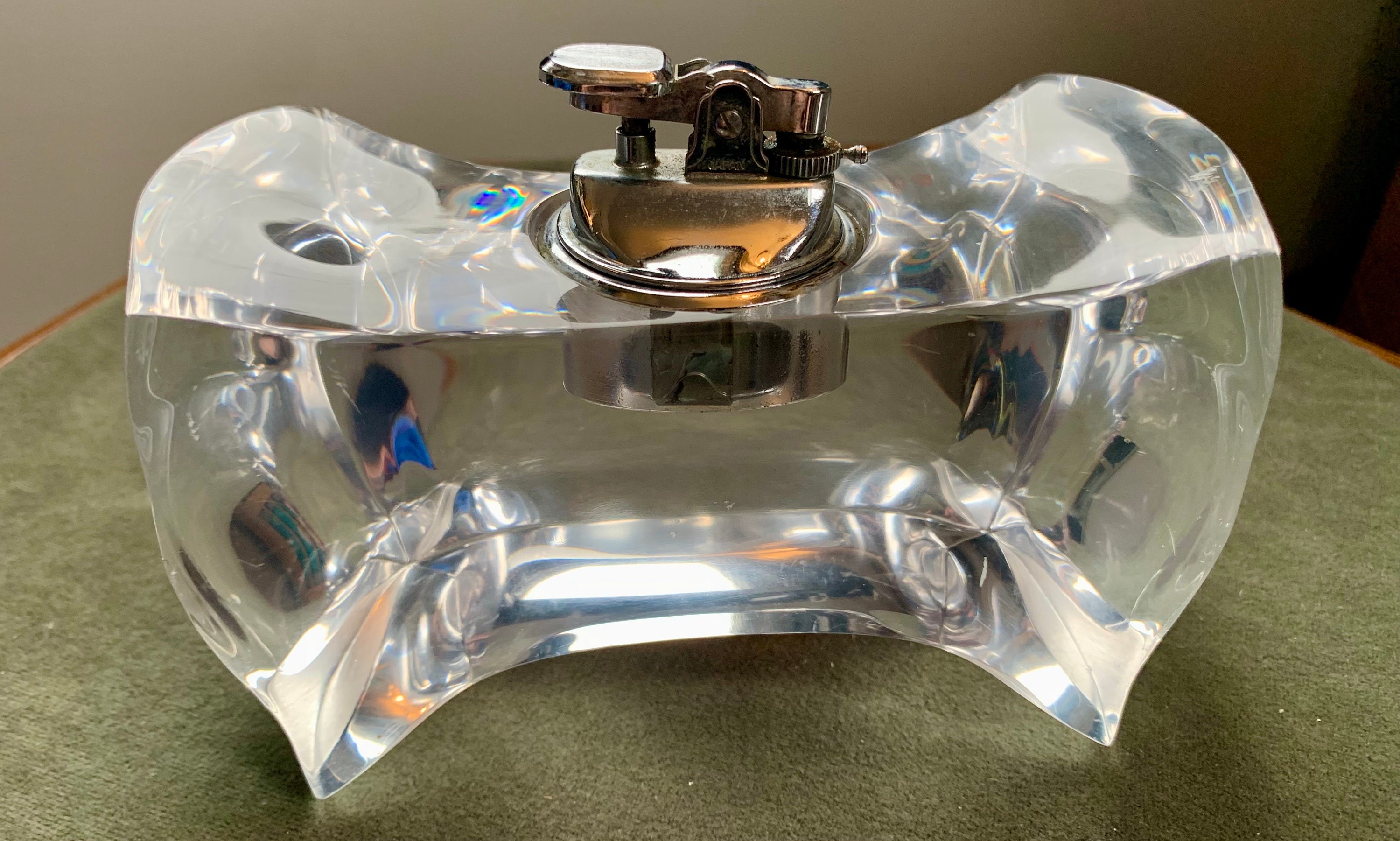 Vintage 6 1/2 X 4 1/4 Solid Lucite Table Lighter Mid-century Sculptural ...