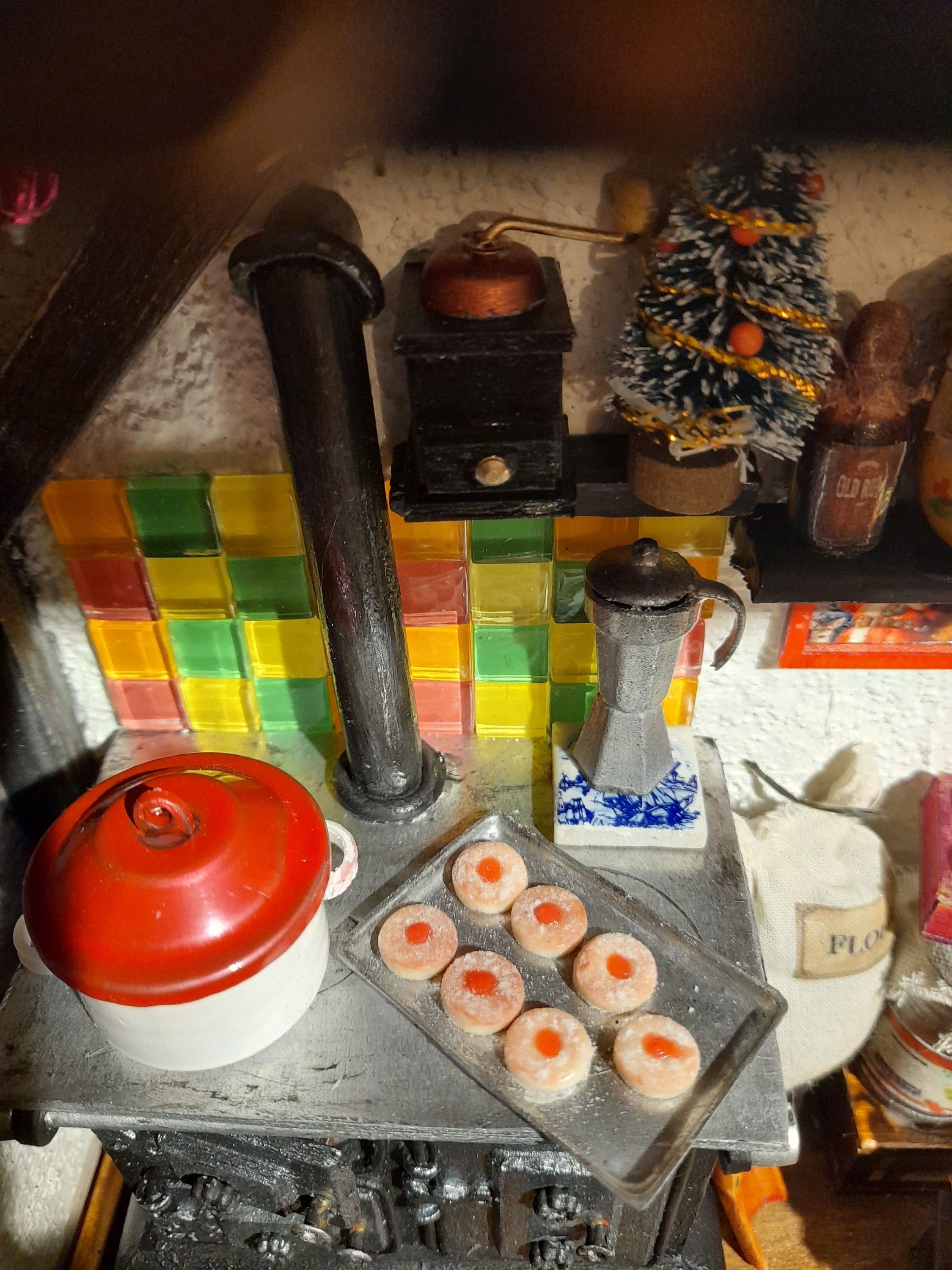 Roombox/diorama Mrs. Claus Kitchen - Etsy