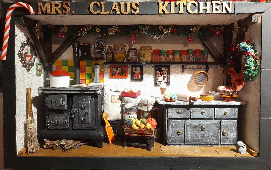Roombox/diorama Mrs. Claus Kitchen - Etsy