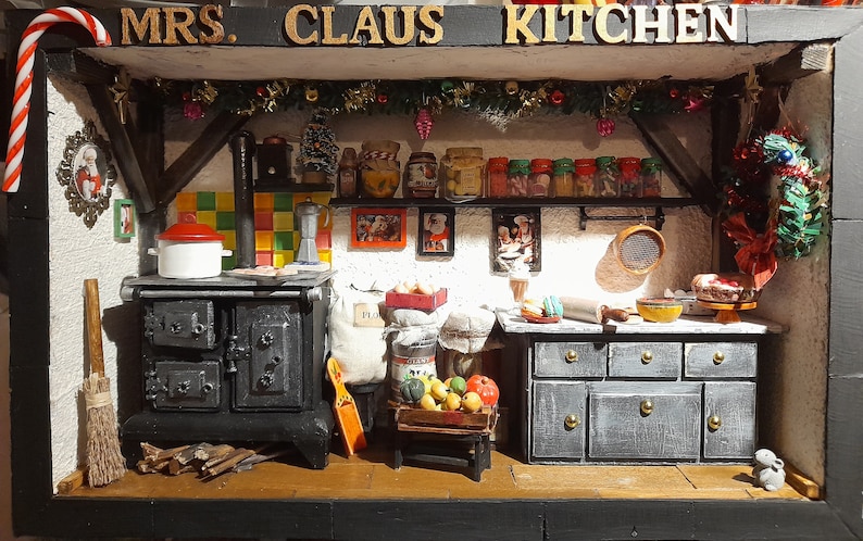 Roombox/diorama Mrs. Claus Kitchen - Etsy