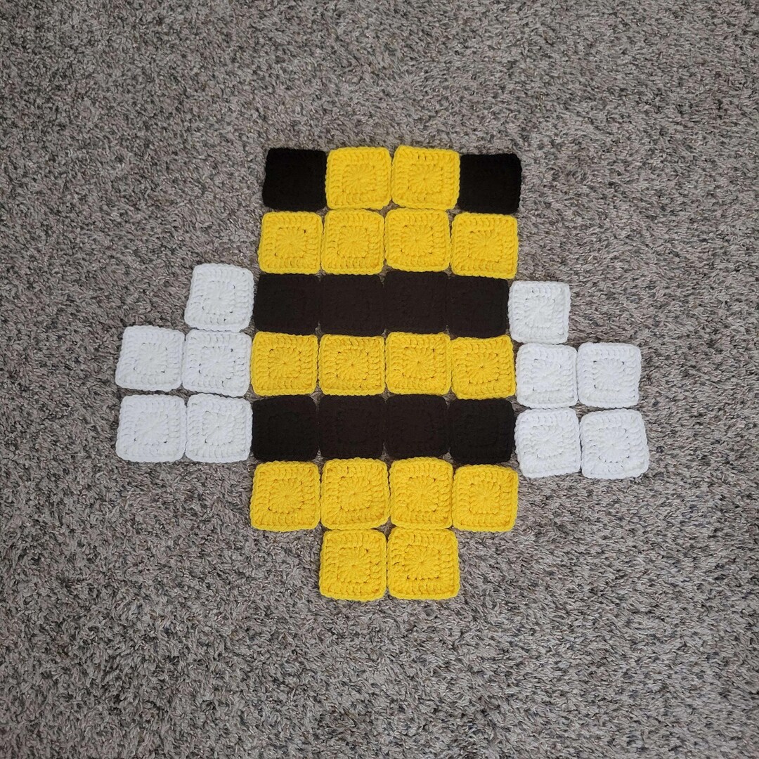 Crochet Granny Square Bee Puzzle | Game | Toy | Decoration - Etsy