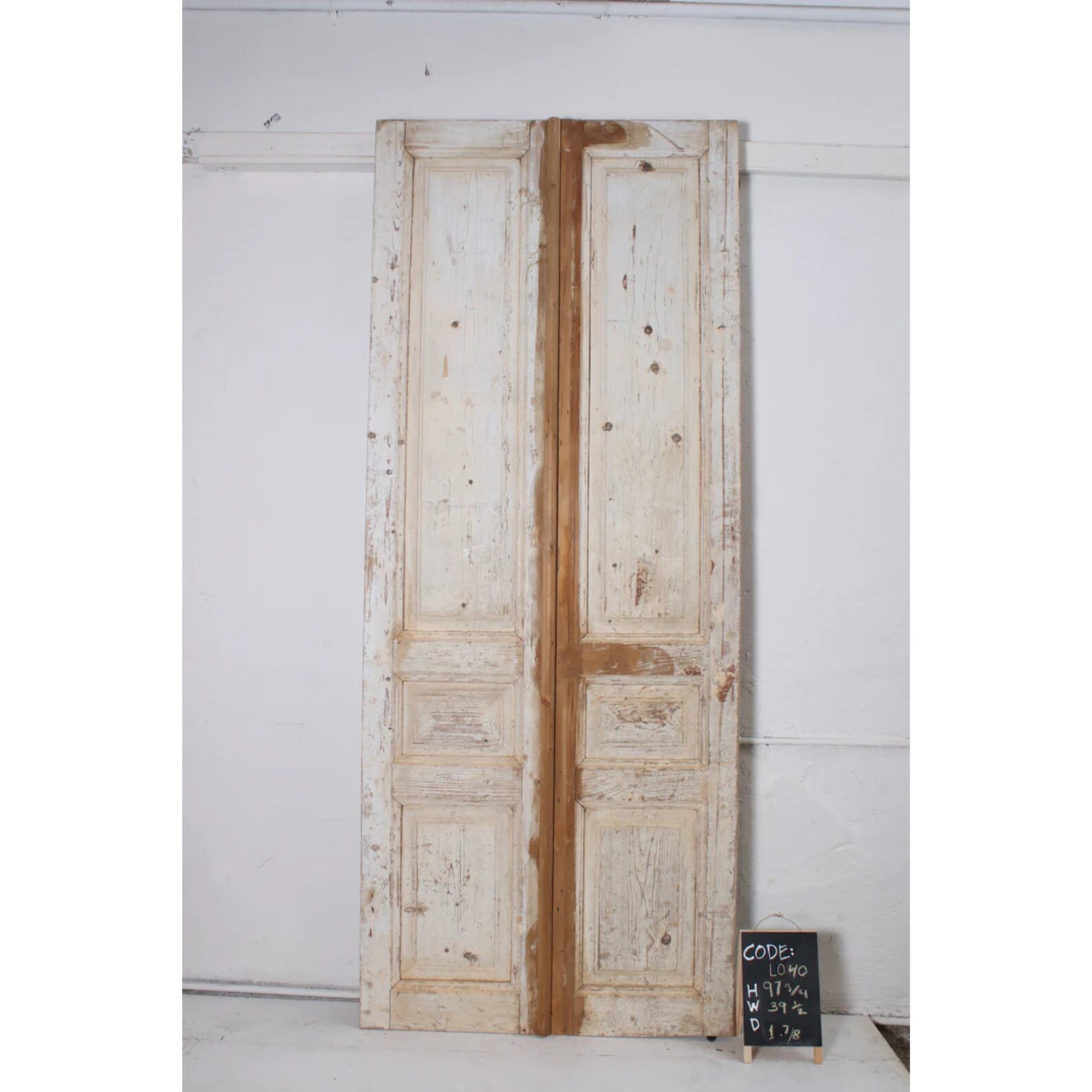 VINTAGE WOODEN DOOR - Vintage Double Door, Vintage Charm Door, Classic ...