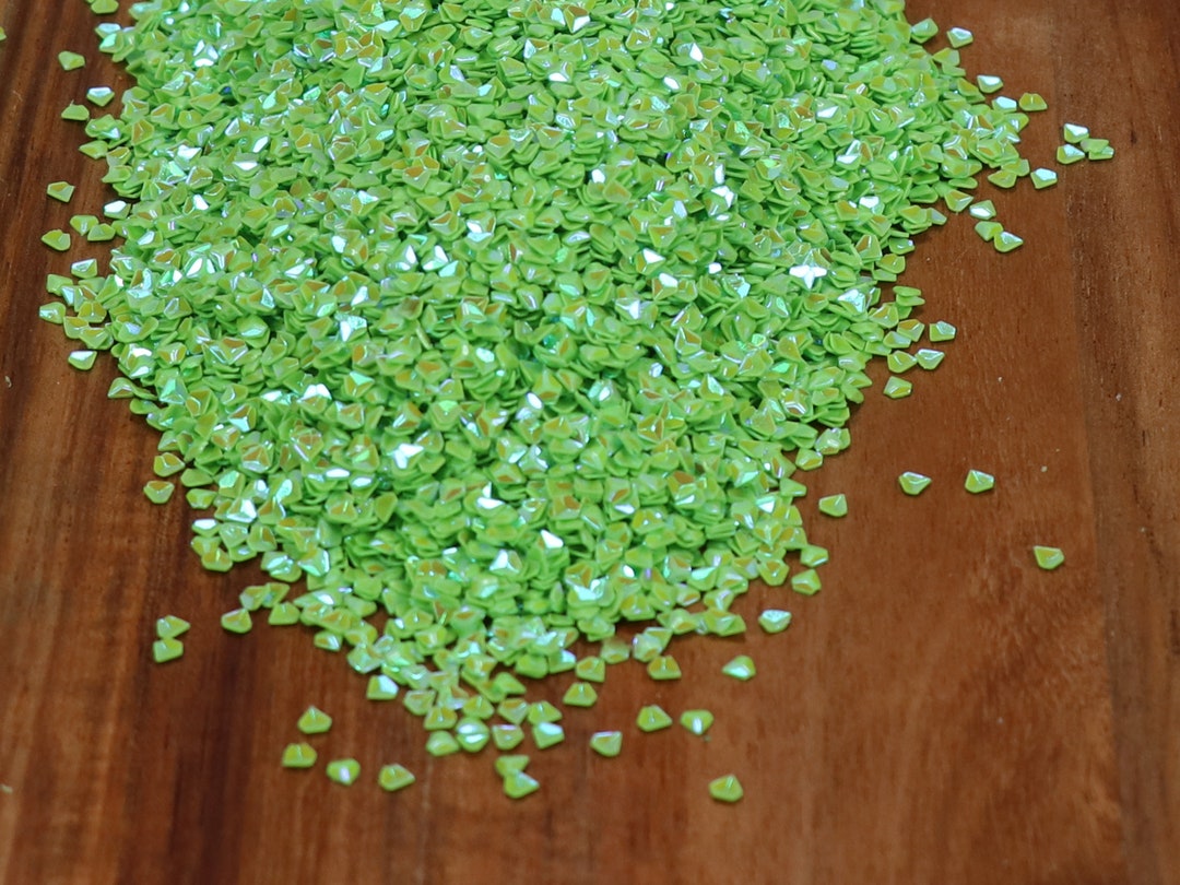 Green Iridescent Triangle Shape Glitter, Diamond Pyramid Glitter, 3D ...