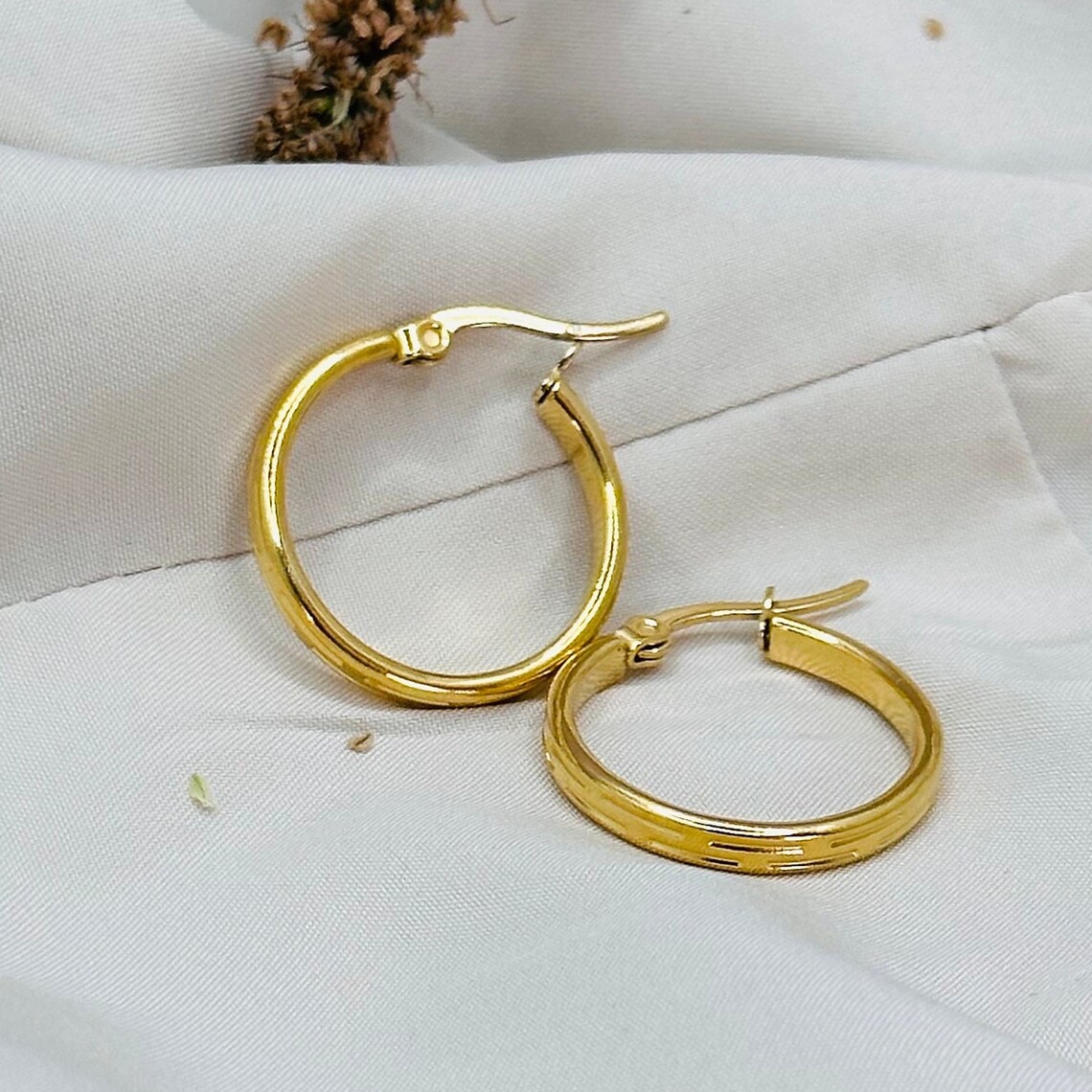 Geometric Textured Round Hoop Earrings, Gold Plated Hammered Circle ...