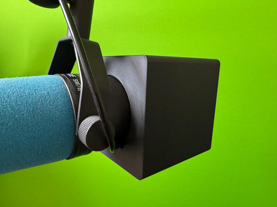 Shure SM7B Flag, Cable Guide, Felt Insert Microphone Protection ...