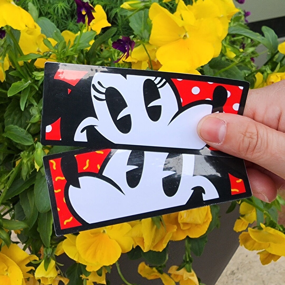Mickey Mouse / Minnie Mouse Vinyl Sticker - Etsy