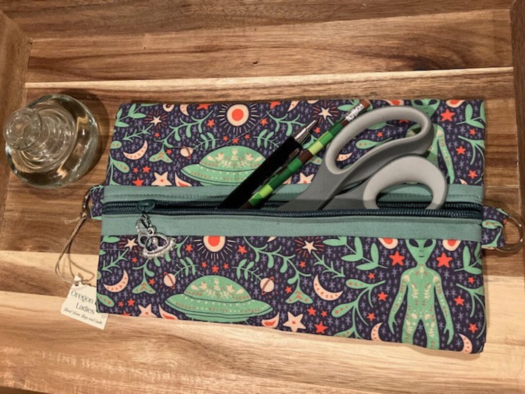 Aliens Outer Space Flat Zippered Pouch Middle Zipper Fully Lined ...